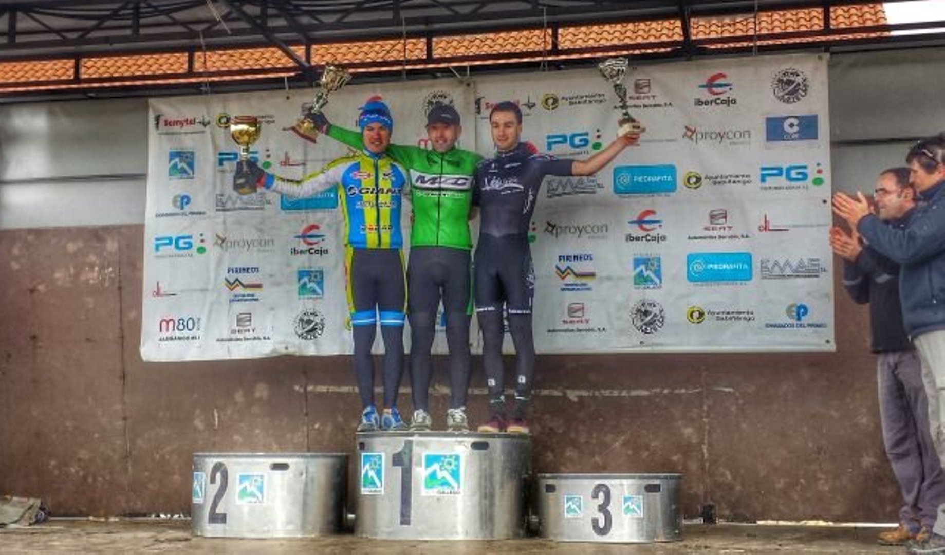 Patxi Cía inaugura la temporada ganando en Sabiñánigo (vídeo) - Ciclo21