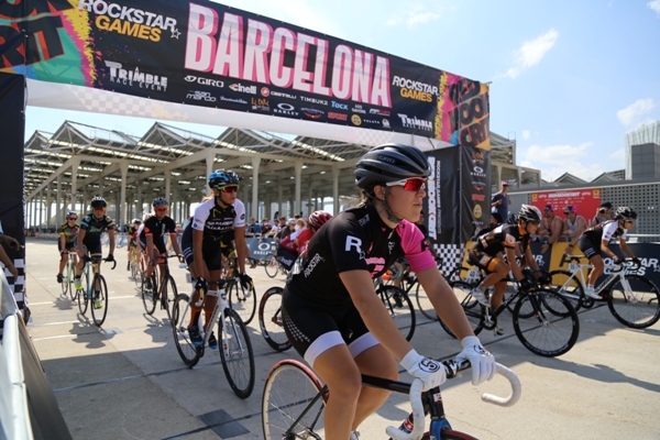 Ivan Ravaioli y Kacey Lloyd se adjudican Red Hook Crit Barcelona - Ciclo21