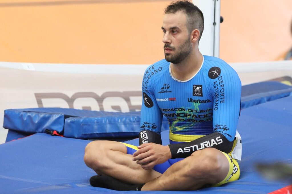 Jaime Vega deja el velódromo por los libros - Ciclo21