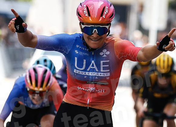 GP Ciudad Eibar: Olivia Baril bate a Sheyla Gutiérrez - Ciclo21