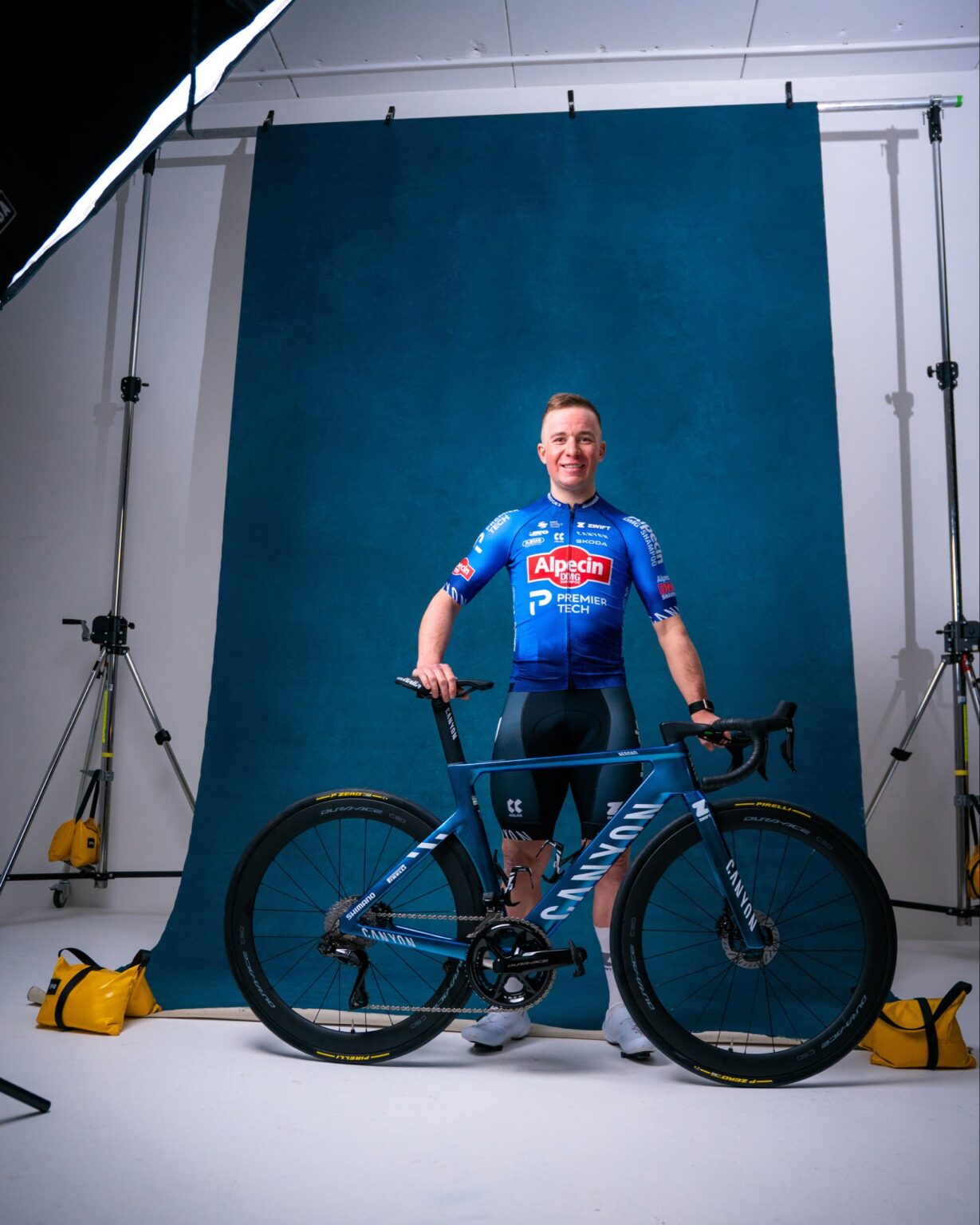 Los maillots y bicicletas profesionales 2026 - Ciclo21